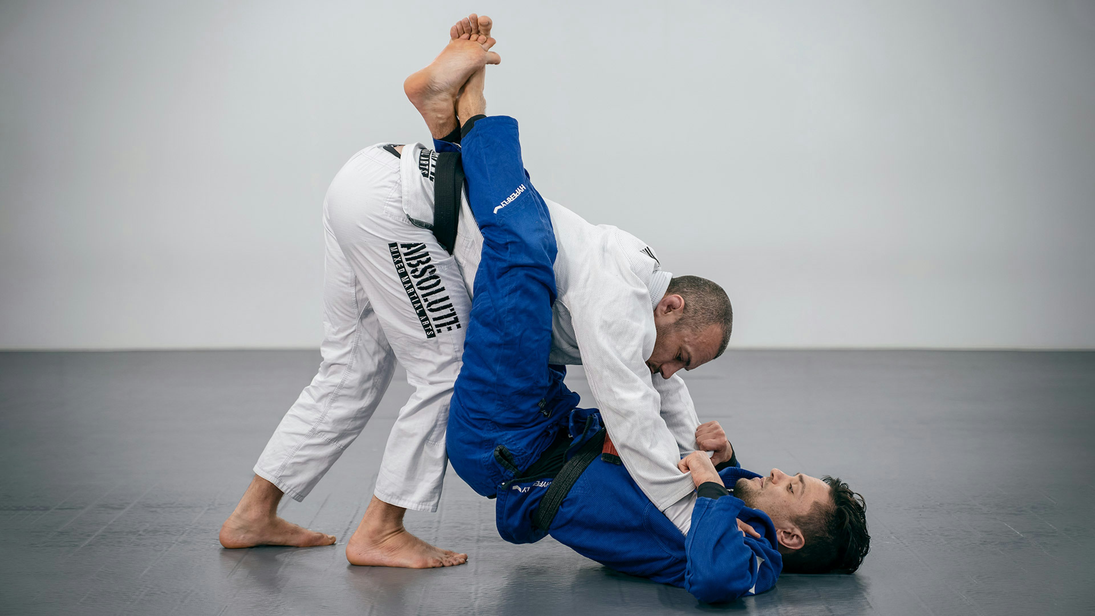 “Opening Closed Guard” by Lachlan Giles • SUBMETA